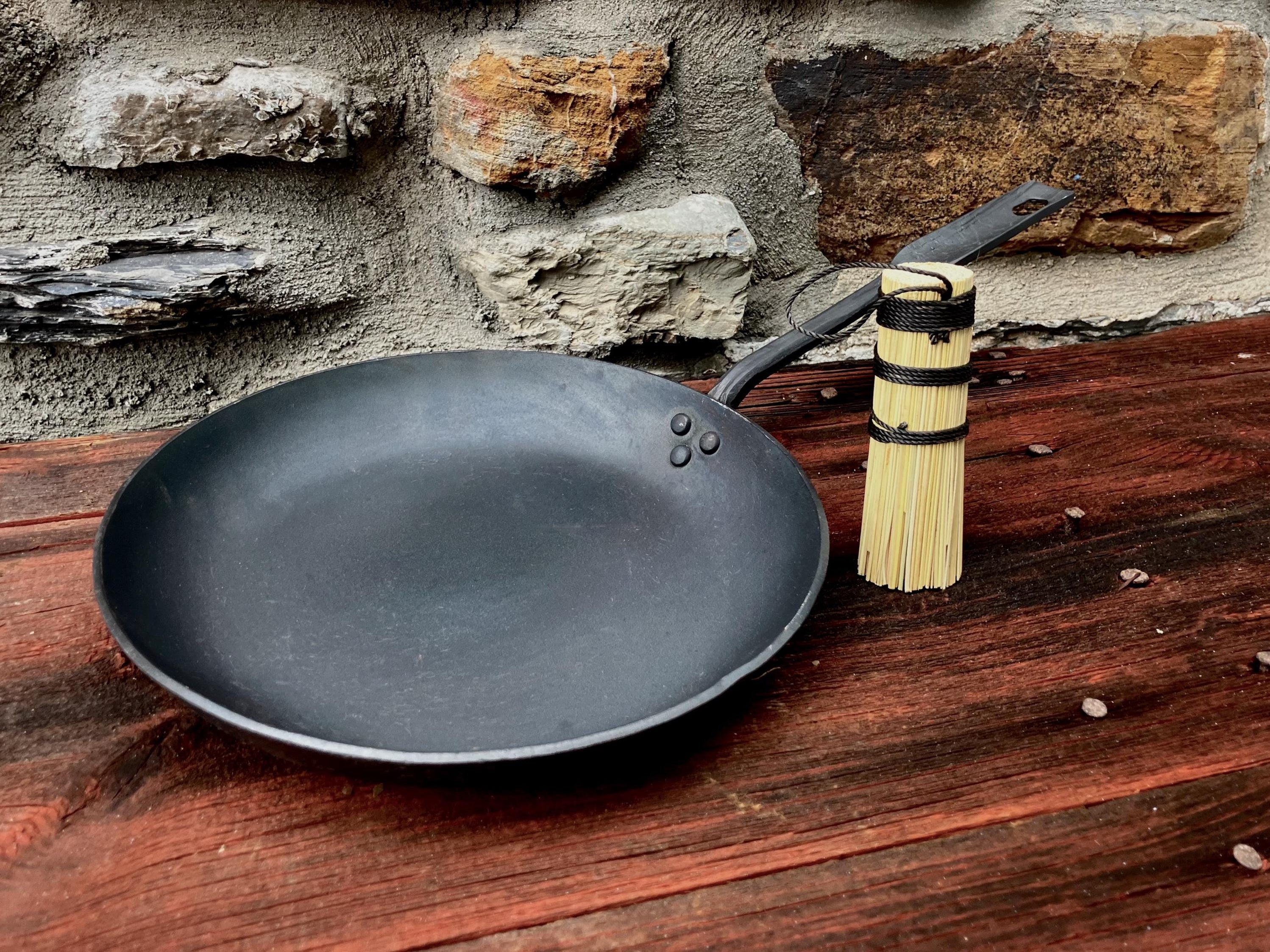 Pan Scrubber– Wicks Forge